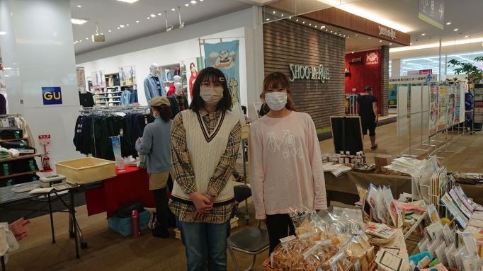 写真部と生徒会がウェルフェアマルシェに協力しました | 千葉経済大学附属高等学校